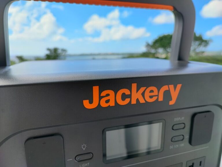 Jackery SolarSaga 100 Mini ソーラーパネルレビュー！コンパクトで軽く、完全防水で高性能なのでおすすめ ...